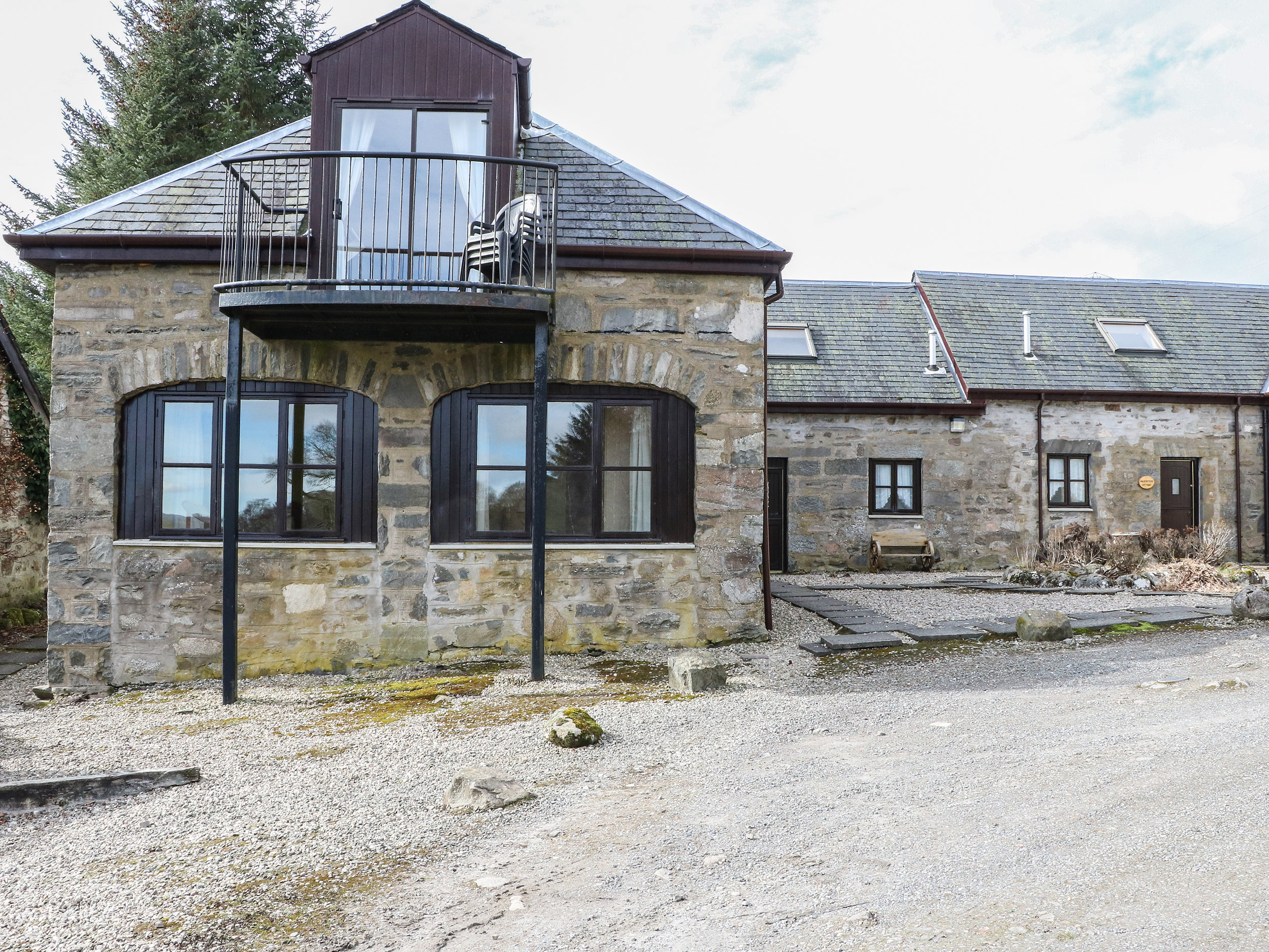 Wallace - Dog Friendly Holiday Cottage in Kinloch Rannoch - Perthshire ...