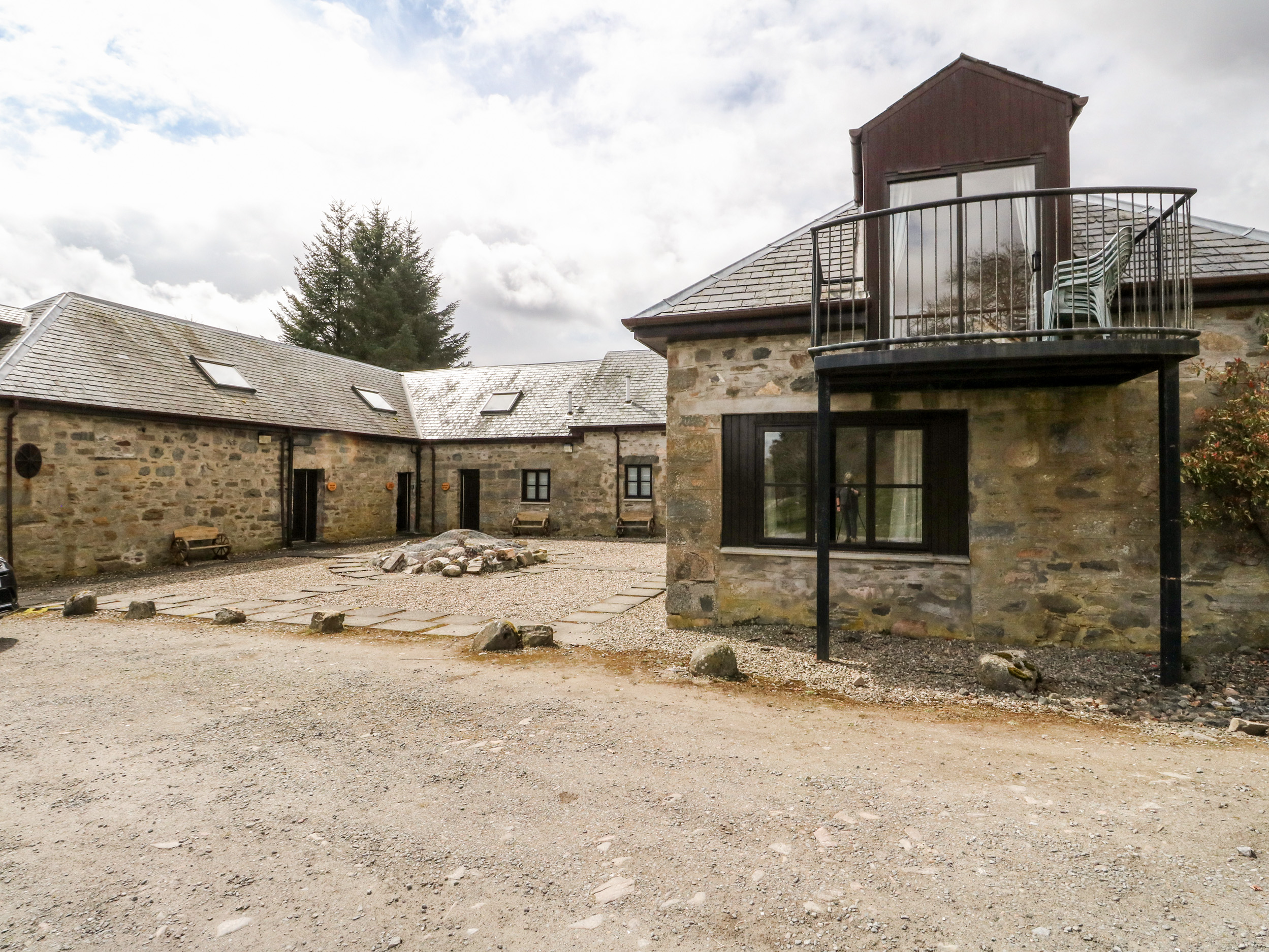 Wallace - Dog Friendly Holiday Cottage in Kinloch Rannoch - Perthshire ...