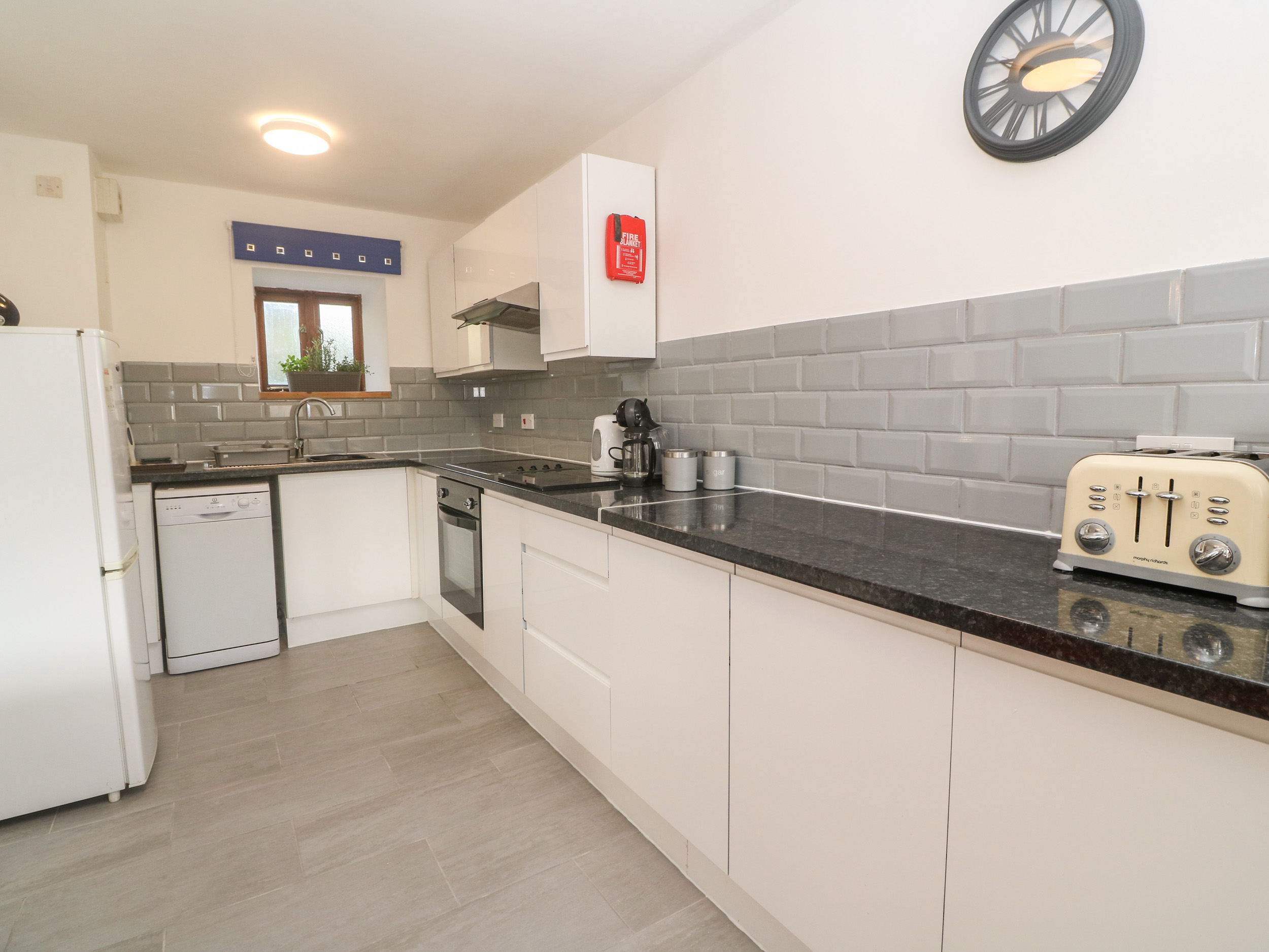 The Grain Store, Praze-an-beeble - Dog Friendly Holiday Cottage in Cornwall