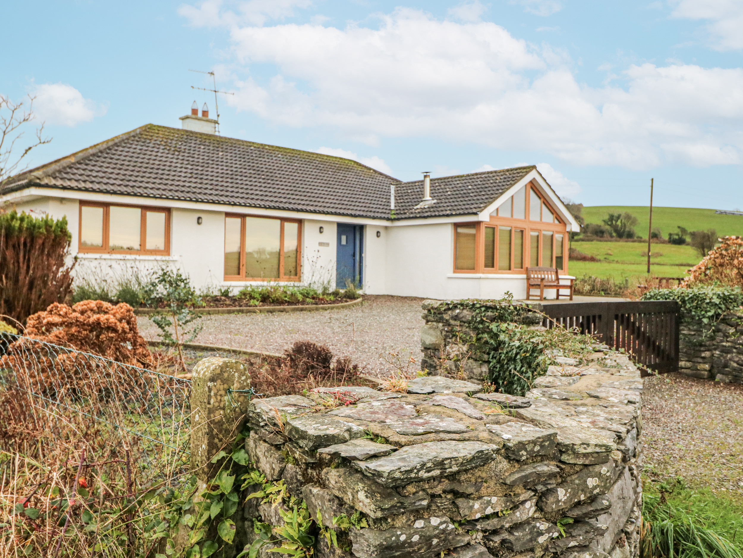 Lough Cluhir Cottage - Dog Friendly Holiday Cottage in Union Hall ...