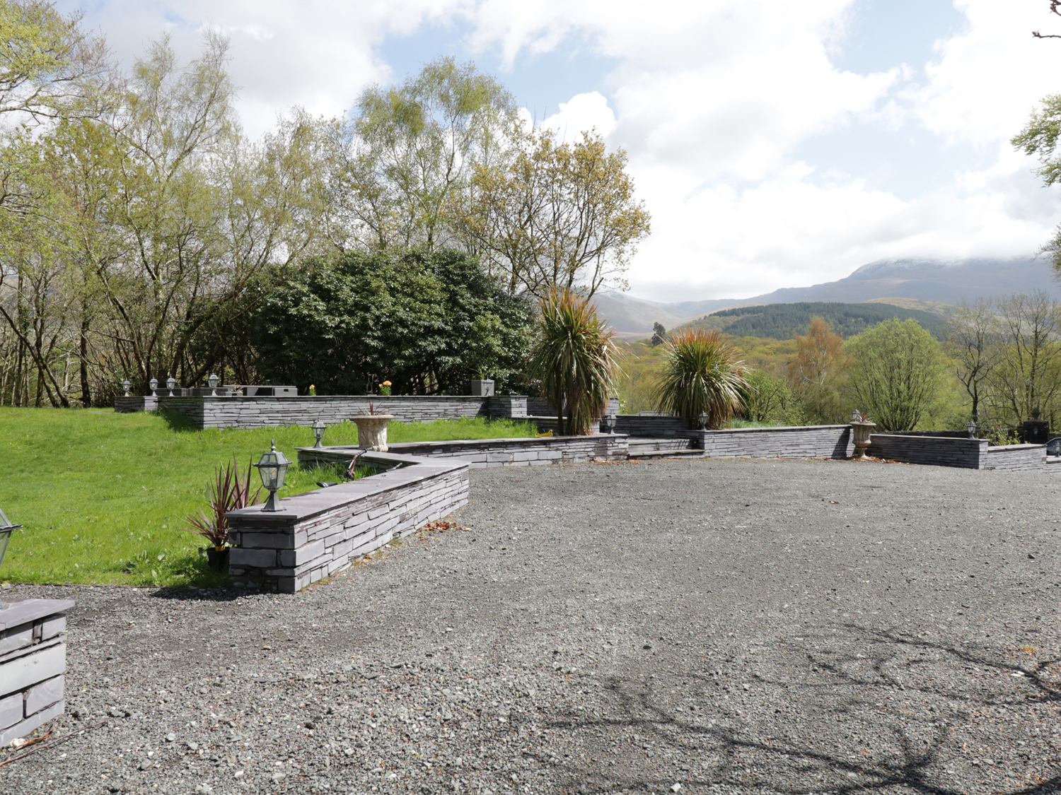 Bryn Derwen - Dog Friendly Cottage in Bethesda - Snowdonia, North Wales ...