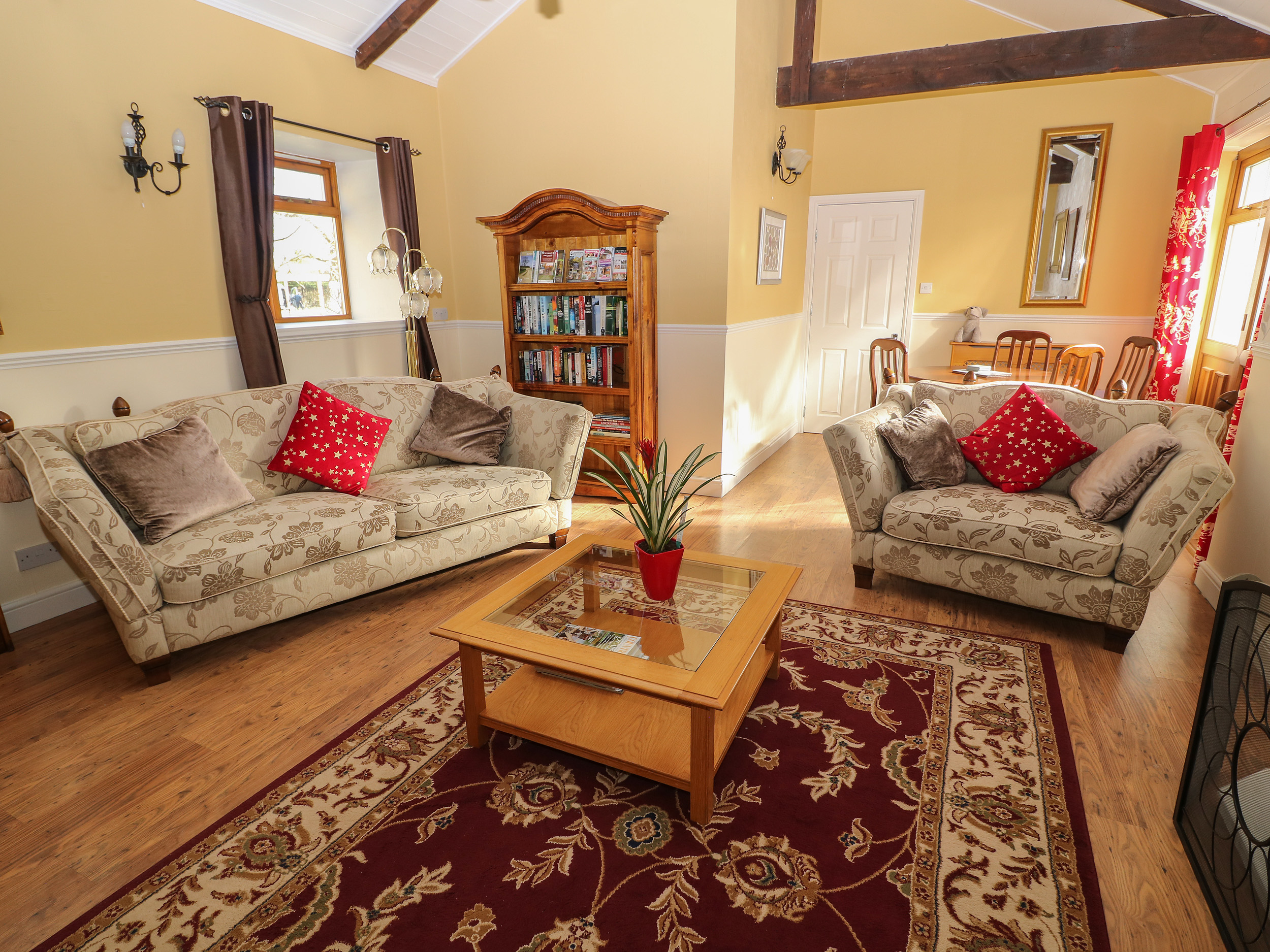 The Barn, Snitterby - Dog Friendly Holiday Cottage in East Anglia